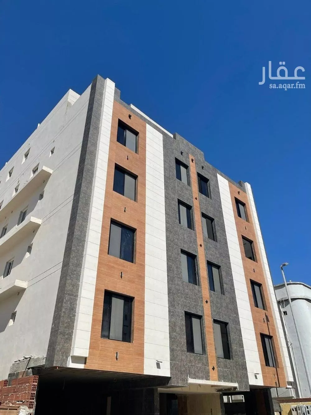 عمارة للبيع في شارع قريش ، حي السلامة ، جدة ، جدة - 5121108 | تطبيق عقار